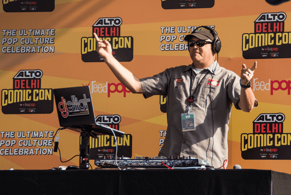 World-Class DJ Services | DJ Elliot